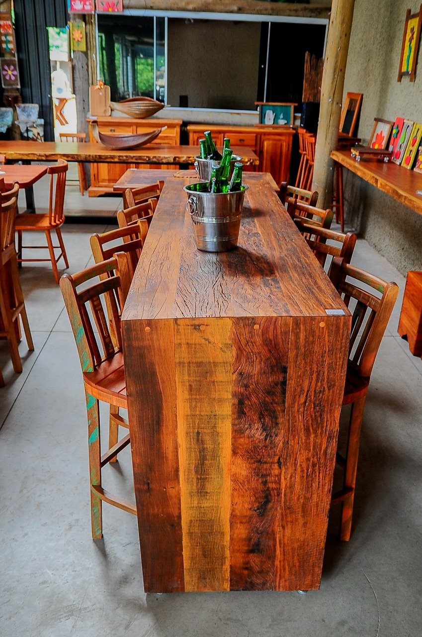 Balcão de madeira rústica para diferentes cômodos!